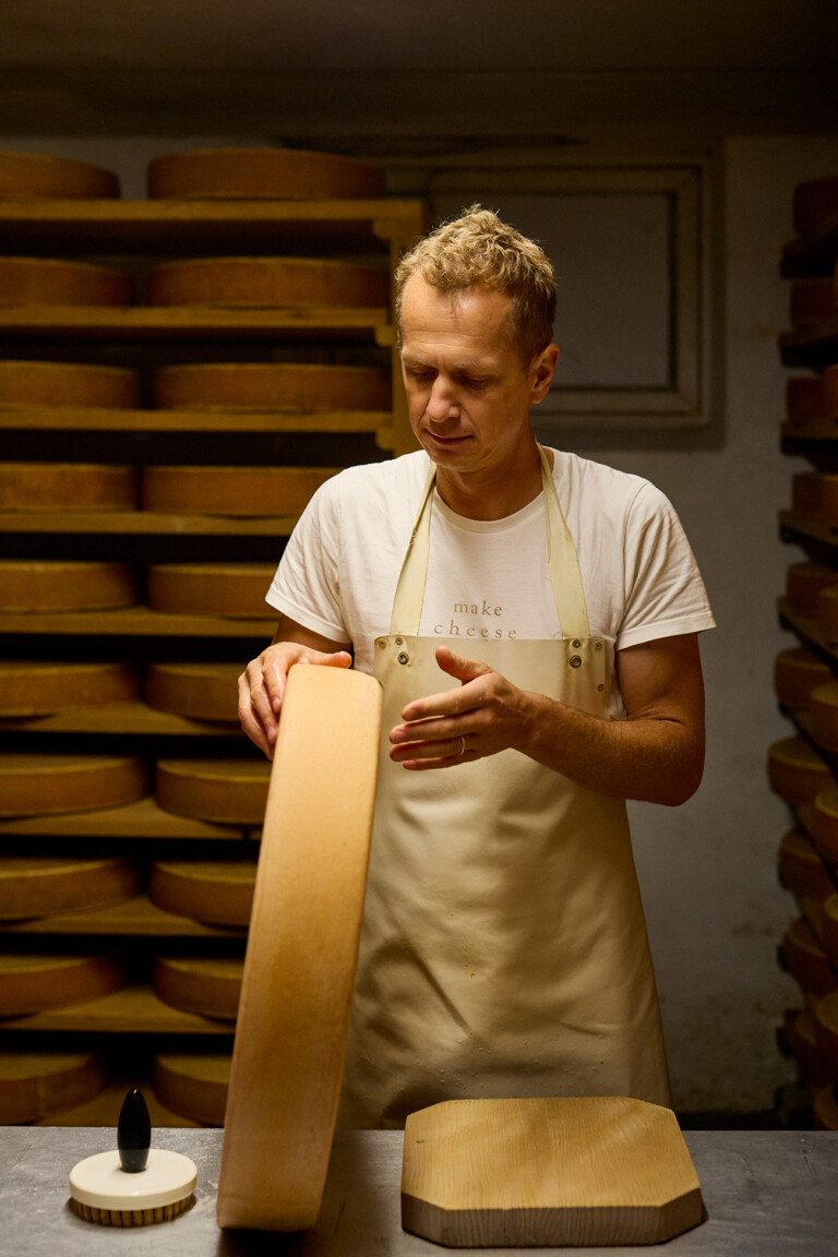 visual artist – Roderick Aichinger